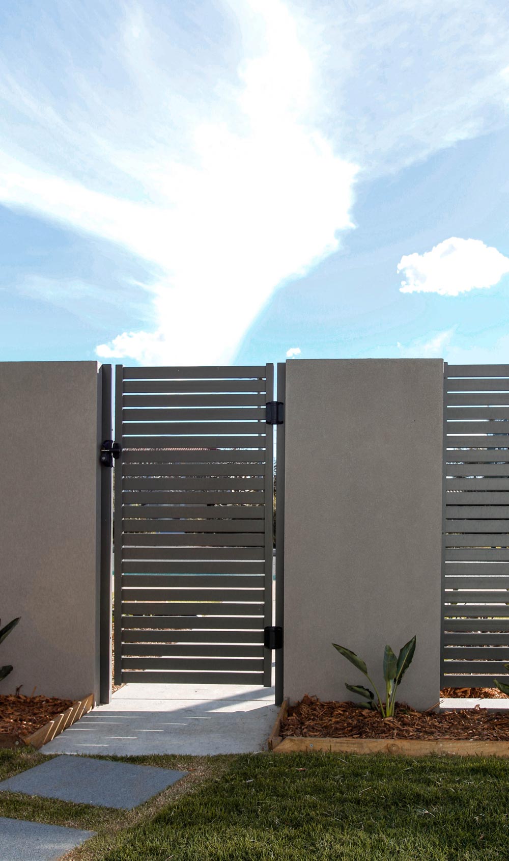 About Us - Quickscreen USA